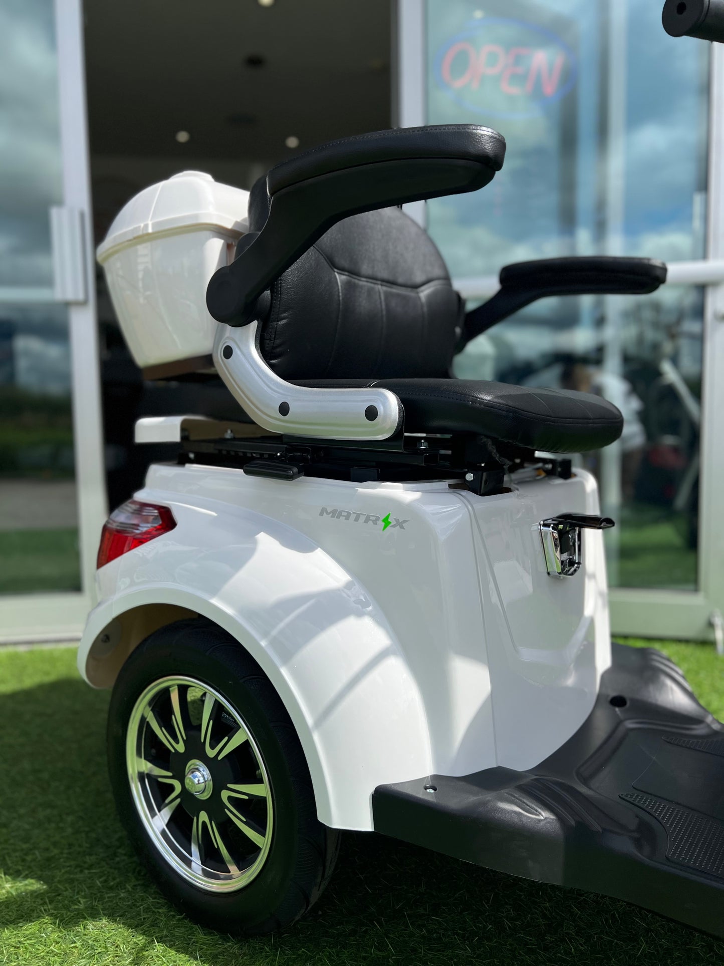 Matrix WAVE 3 Wheel Mobility Scooter – Ride the Wind Ebikes