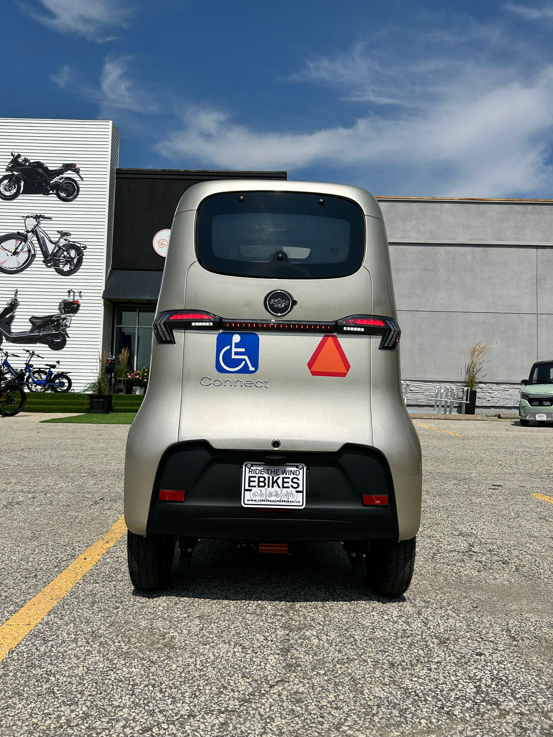 Ecolo ET4 Connect PLUS 4 Wheel Enclosed Mobility Scooter – Ride the ...