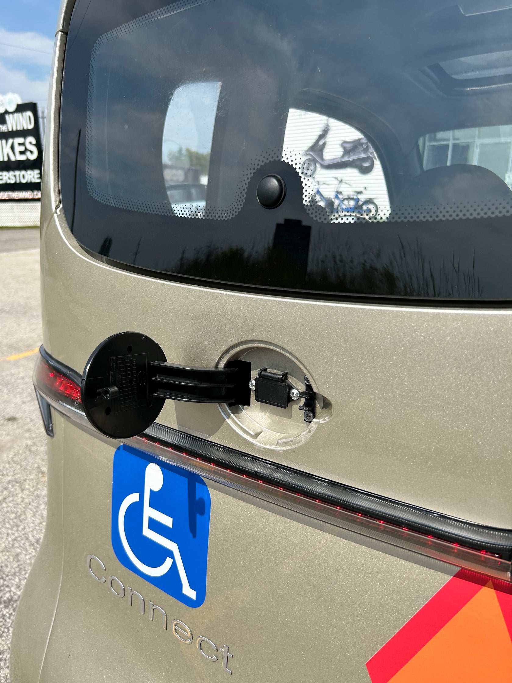 Ecolo ET4 Connect PLUS 4 Wheel Enclosed Mobility Scooter – Ride the ...