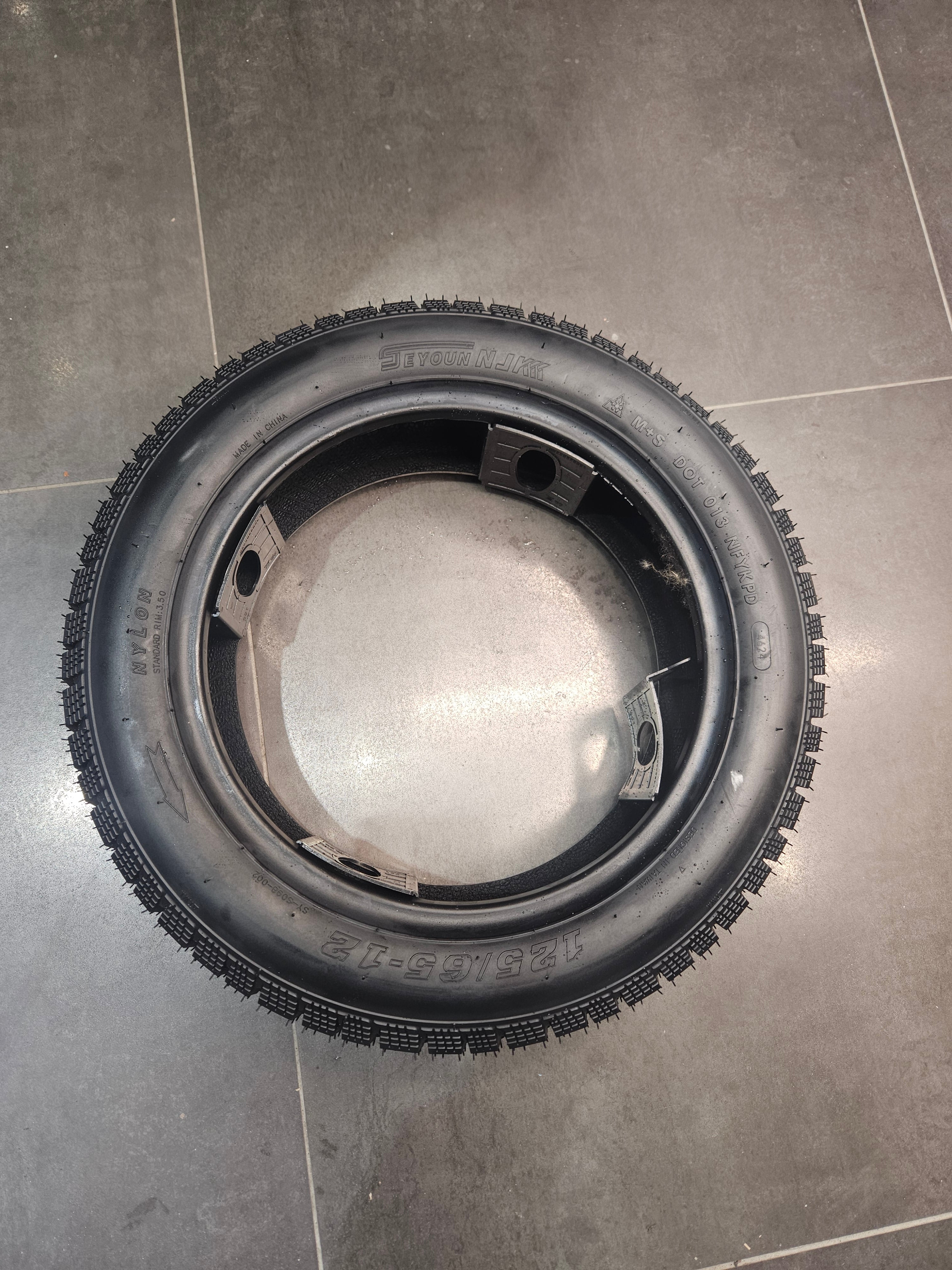 Winter Tires Ecolo Connect Matrix NEXA 125/65-12 – Ride the Wind Ebikes